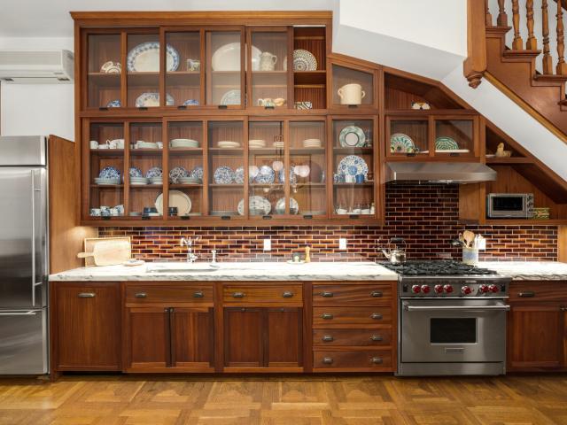 360 W 121ST Street