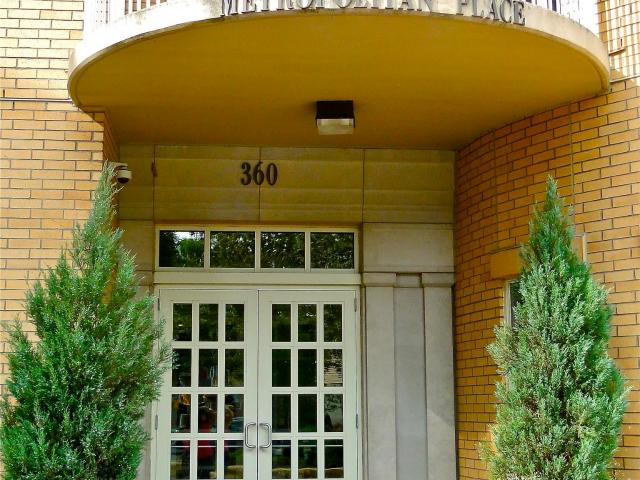 360 W Washington Avenue