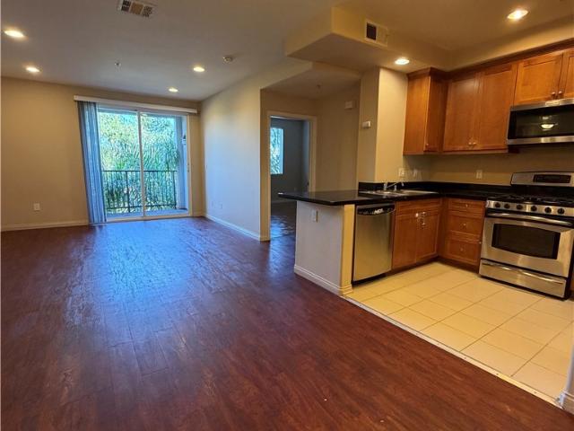 360 W Ave 26, Unit 330, Los Angeles, CA 90031 | MLS #SR26082 | Compass