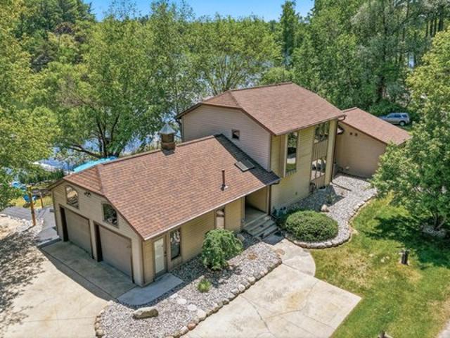360 W Baldwin Lake Dr, Greenville, MI 48838