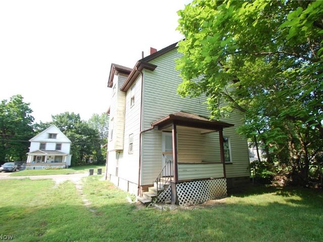 360 W Delason Avenue