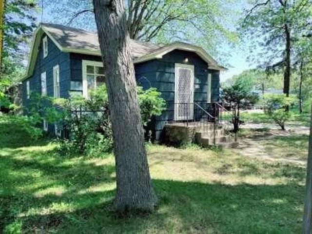 360 W Hume Avenue