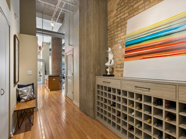 360 W Illinois Street # 1F