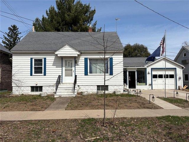 360 W Mill St, Winona, MN 55987