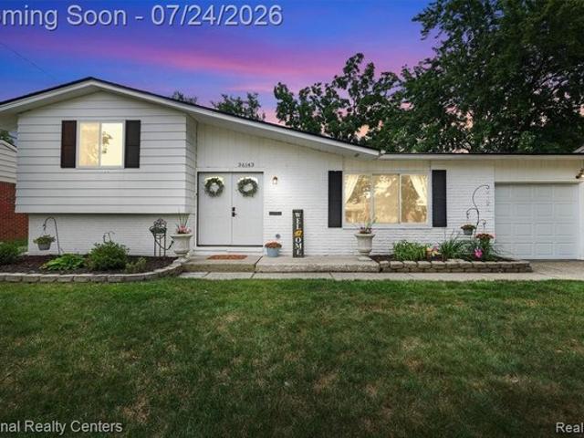 36143 Fernwood St, Westland, MI 48186