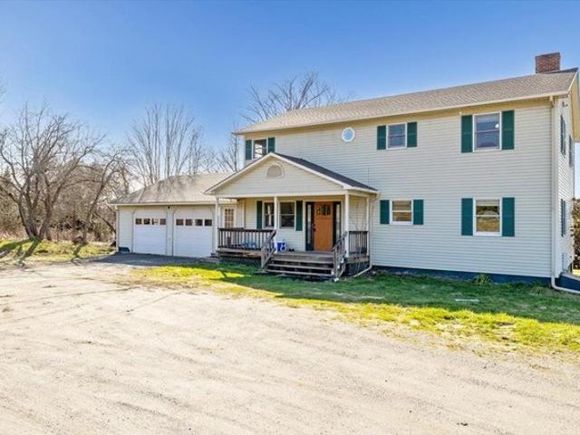 3614 Creek Rd, Albany, VT 05820