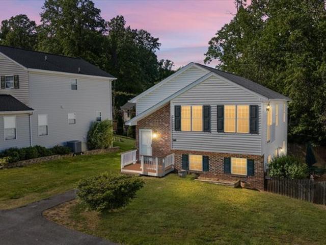 3614 8th St, North Beach, MD 20714