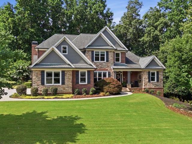 3615 Bogan Springs Dr, Buford, GA 30519