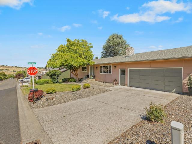 3615 Country Club Drive