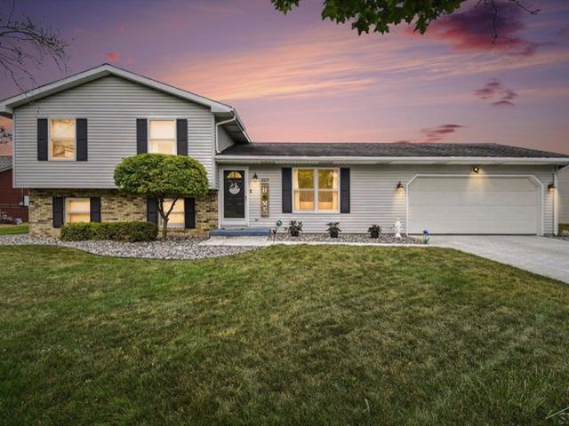 3615 Desert Dr, Saginaw, MI 48603