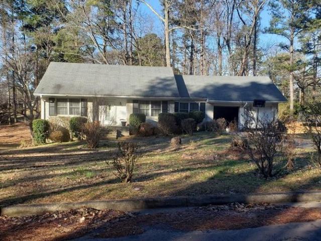 3615 Las Olas Dr, College Park, GA 30349
