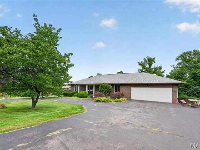 3616 Taylor Ave, Bridgeton, MO 63044