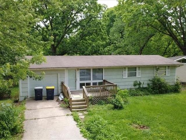 3617 NE Cypress Dr, Kansas City, MO 64117