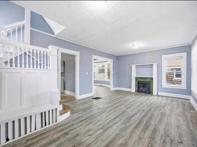 3617 Olive St, Kansas City, MO 64109