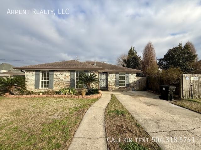 3617 Charles Dr, 4 beds, 2 full baths