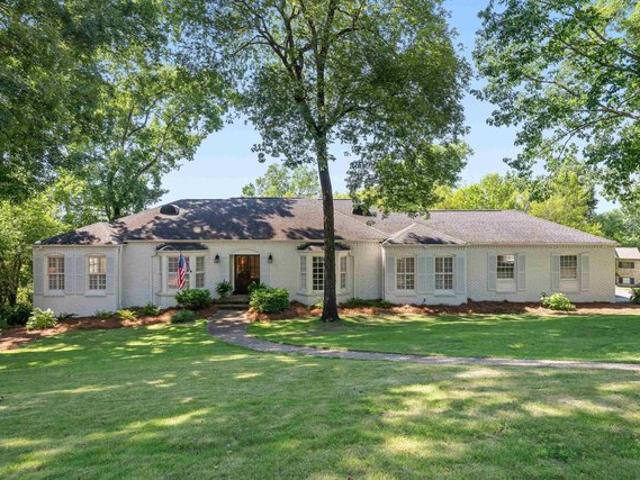 3617 Rockhill Rd, Mountain Brook, AL 35223