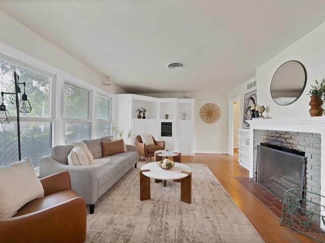 3617 W Seminary Drive