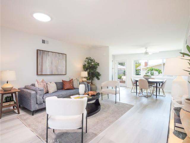 3618 W 224th