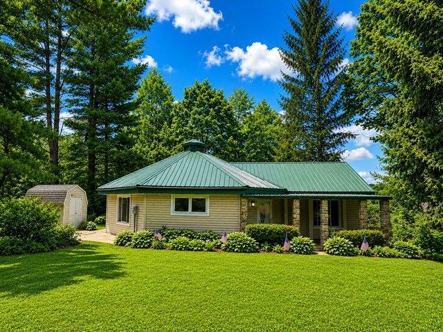 36199 Payne Ave, Union City, PA 16438