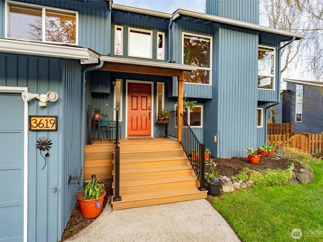 3619 Nassau Avenue NE