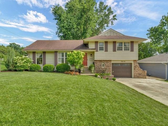 3619 SW 33rd St, Topeka, KS 66614