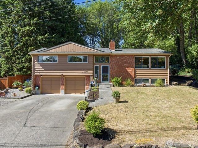 3610 NE 197th St, Lake Forest Park, WA 98155
