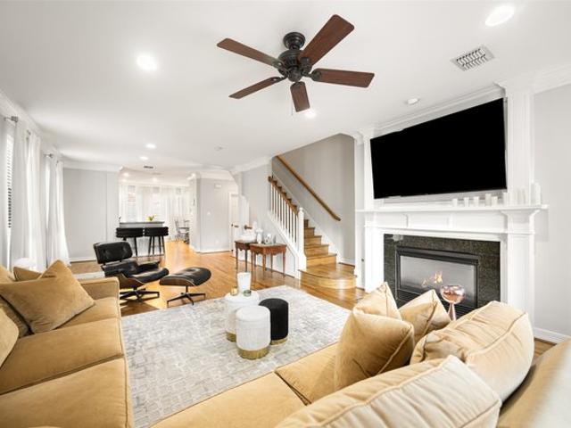 3610 Gillespie St Apt 6, Dallas, TX 75219