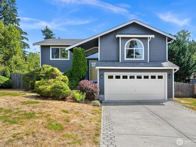 3610 Lemon Grove Dr, Bellingham, WA 98226
