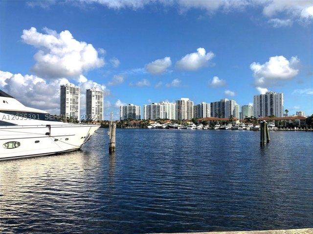 3610 Yacht Club Dr Apt 312, Aventura, FL 33180