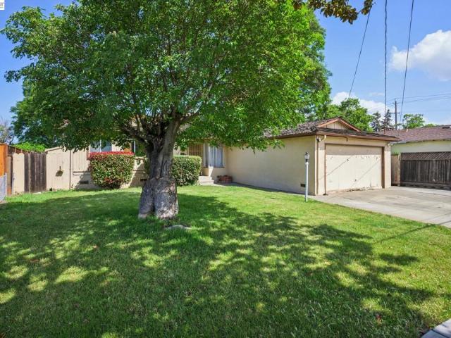 36113 La Salle Dr