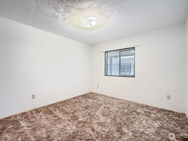 3611 NE I St # 207