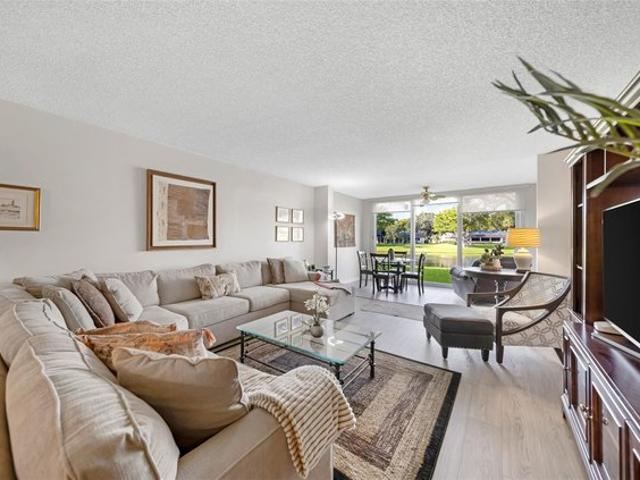 3611 Oaks Clubhouse Dr Apt 104, Pompano Beach, FL 33069