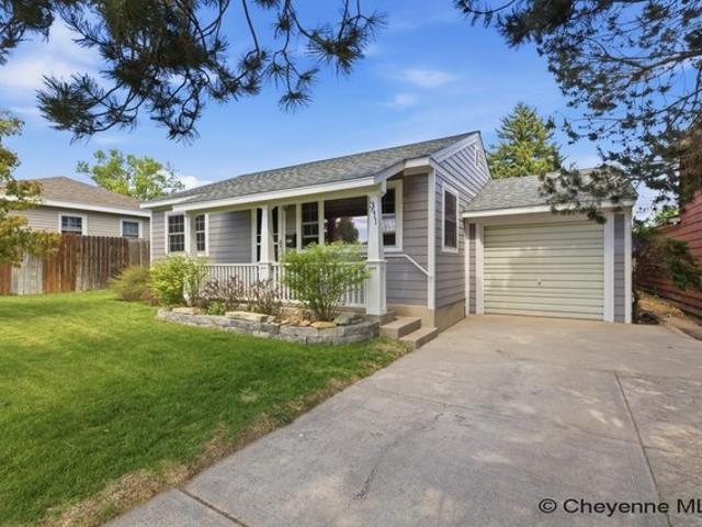 3611 Alexander Ave, Cheyenne, WY 82001