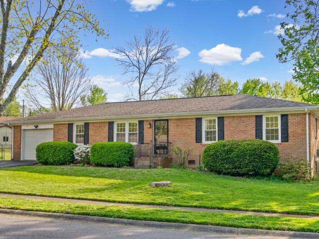 3611 Bahama Dr