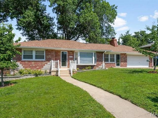 3611 Forest Dale Dr, Saint Louis, MO 63125