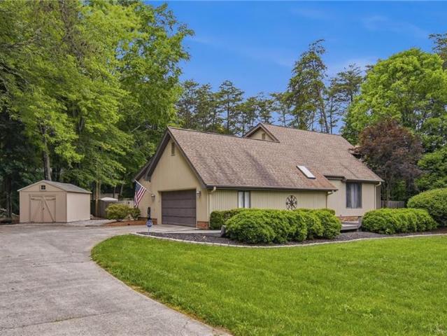 3611 Hunting Ridge Drive