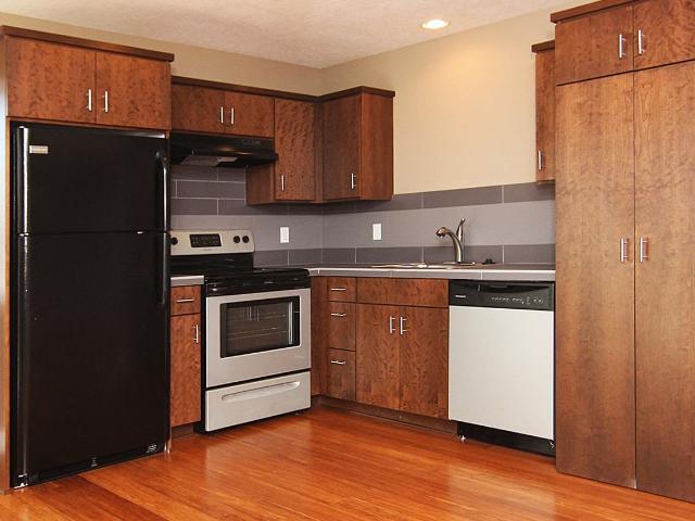 3611 SW Baird St. 2 Bedroom Apartment for Rent at 3611 Sw Baird St, Portland, OR 97219 Multnomah