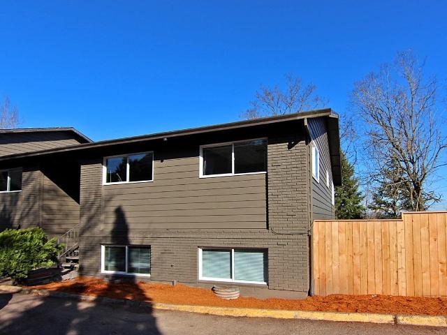 3611 SW Baird St. 2 Bedroom Apartment for Rent at 3611 Sw Baird St, Portland, OR 97219 Multnomah