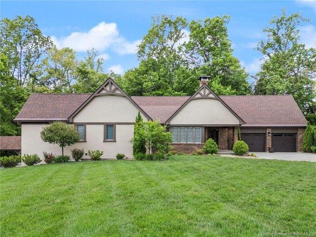 3611 Vale Hill Dr, Floyds Knobs, IN 47119