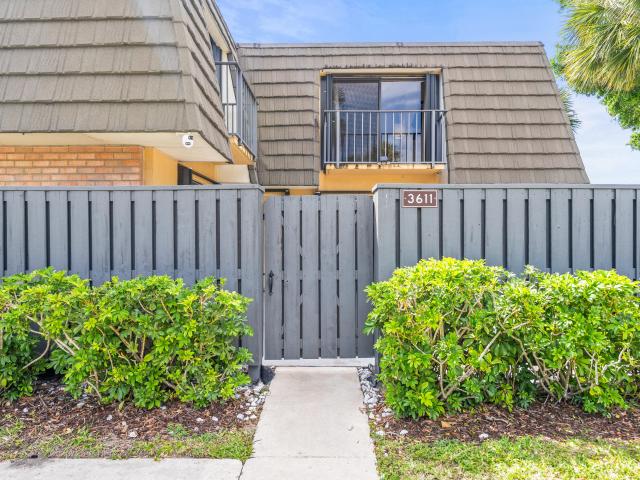 3611 36th Way, West Palm Beach, FL 33407 | MLS #B26014