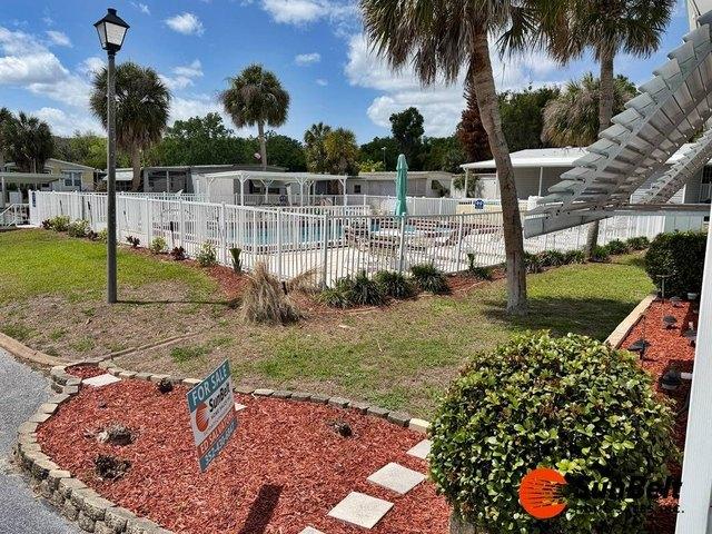 36121 Plum Ave, Grand Island, FL 32735