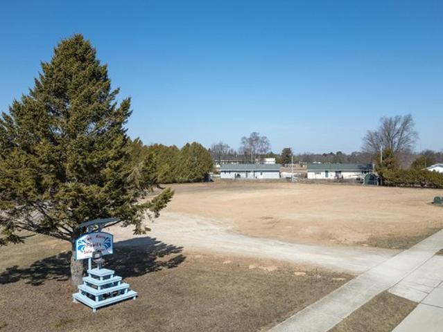 3612 Bellevue Pl, Two Rivers, WI 54241