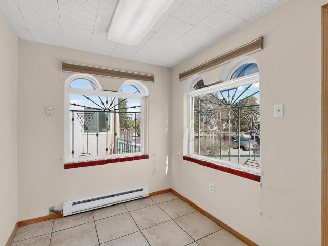 3612 Campus Boulevard NE