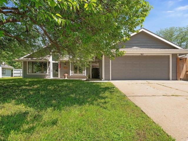 3612 W 24th St, Lawrence, KS 66047