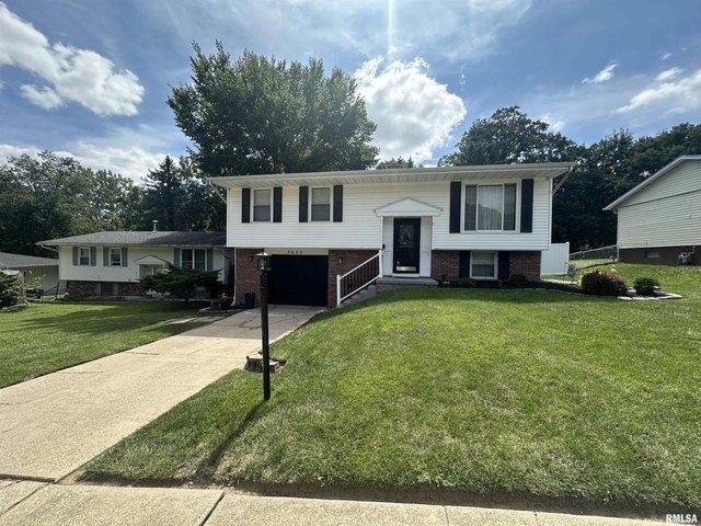 3612 W Warwick Dr, Peoria, IL 61615