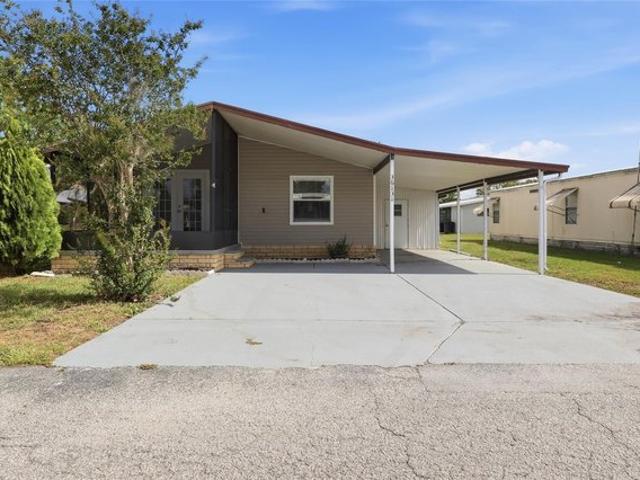 36131 Zinnia St, Zephyrhills, FL 33541