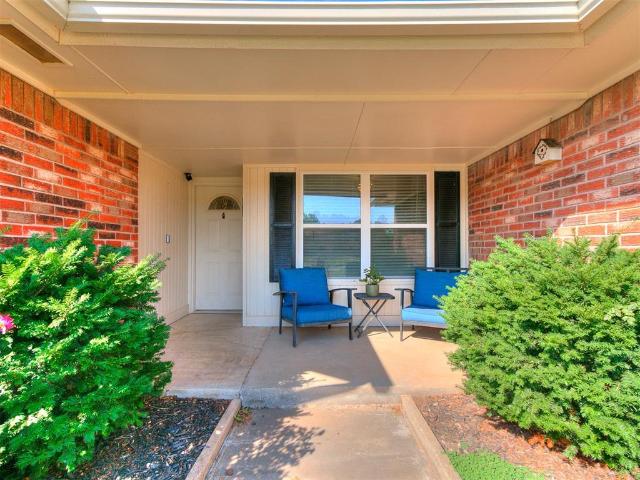 3613 Country Club Dr Drive