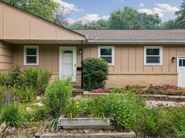 3613 Robin Ln, Minnetonka, MN 55305