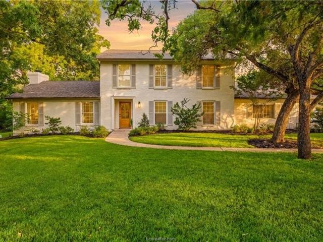 3613 Sunnybrook Ln, Bryan, TX 77802