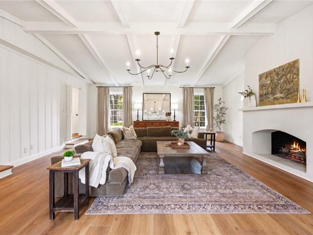 3613 Sunnybrook Lane